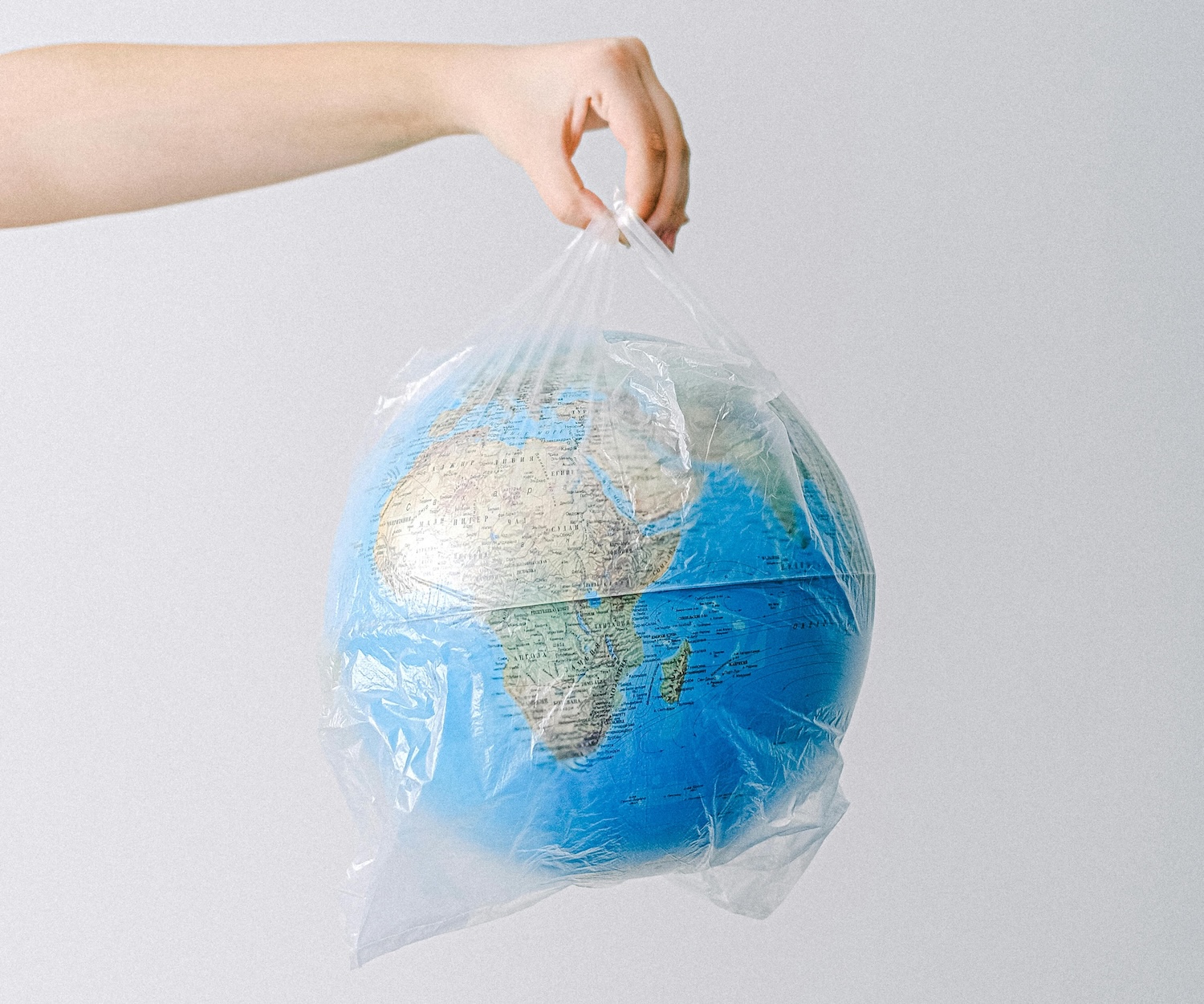 Sacchetti di plastica al bando: sulle spiagge il 47% di rifiuti in meno ...